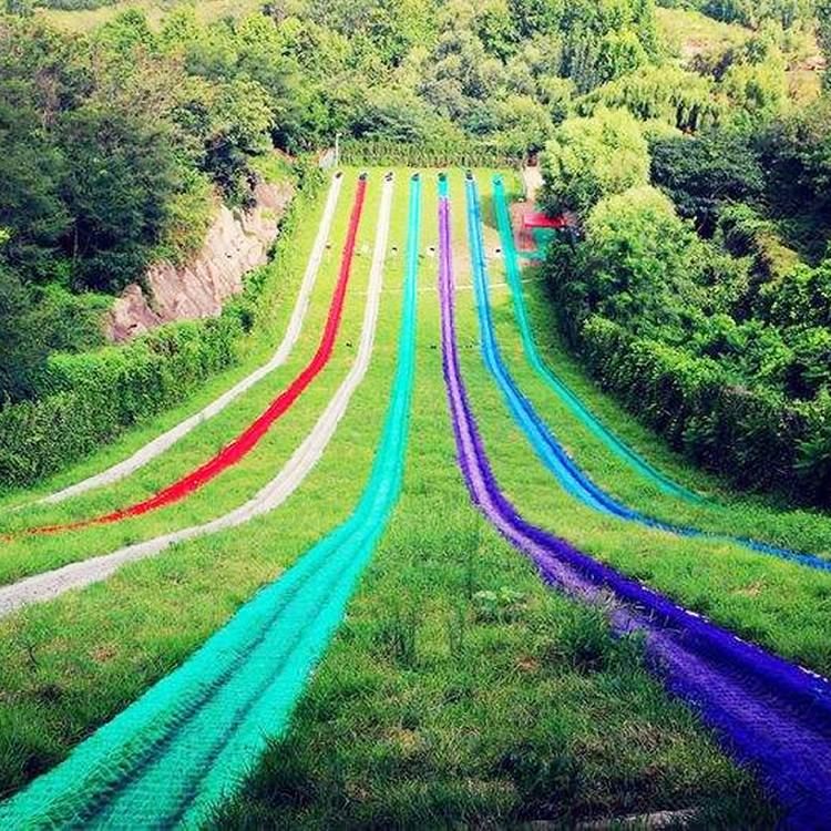 Grass skiing